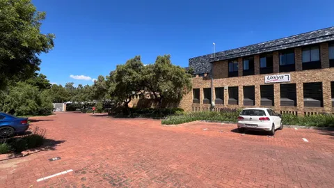 Howick Mews, 1342 Howick Close, Waterfall Park, Vorna Valley,214m² of ...